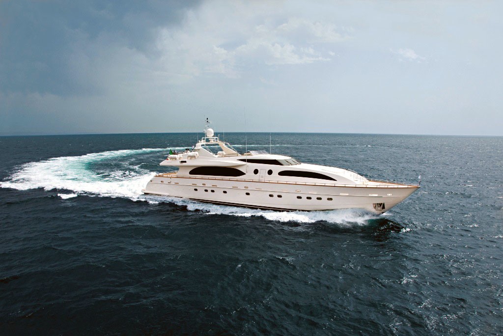 HELIOS Yacht Charter Details, Falcon 115 | CHARTERWORLD Luxury Superyachts